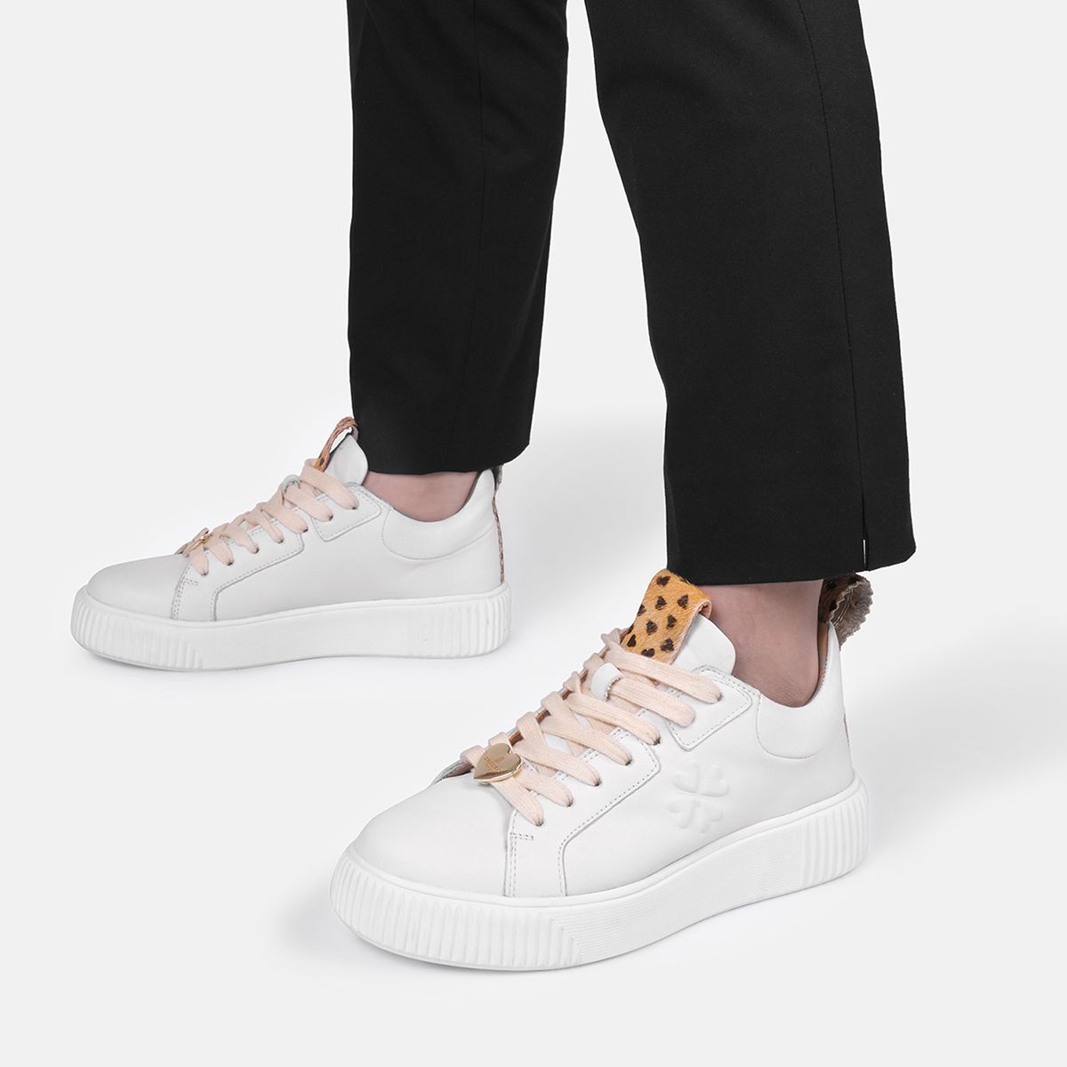 Sneaker für Damen PEACHES Weiss mit Herzblatt und Fell Leo Herzen ...
